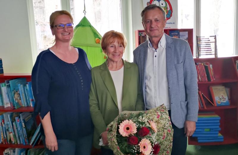 Christa Prets als Vorsitzende des Buchklubs verabschiedet | Tiroler ...